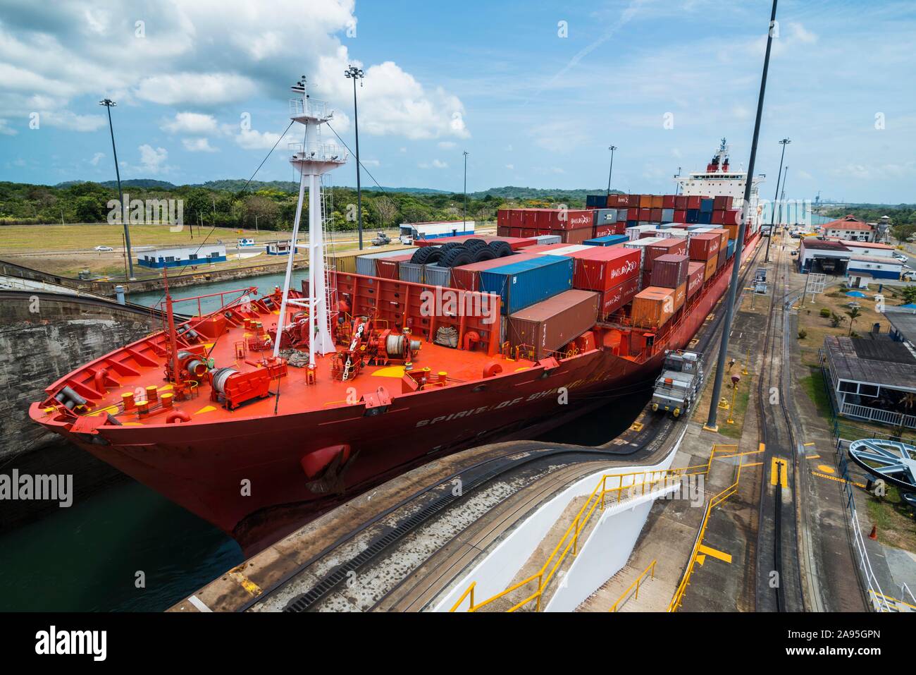 Panama canal gatun locks hi-res stock photography and images - Alamy