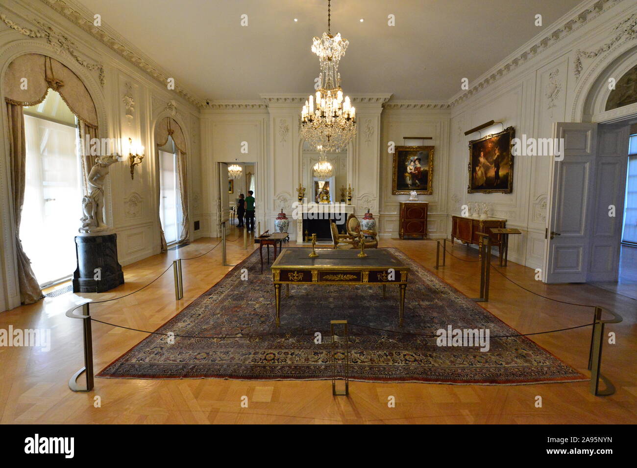Huntington Mansion drawing room Stock Photo - Alamy