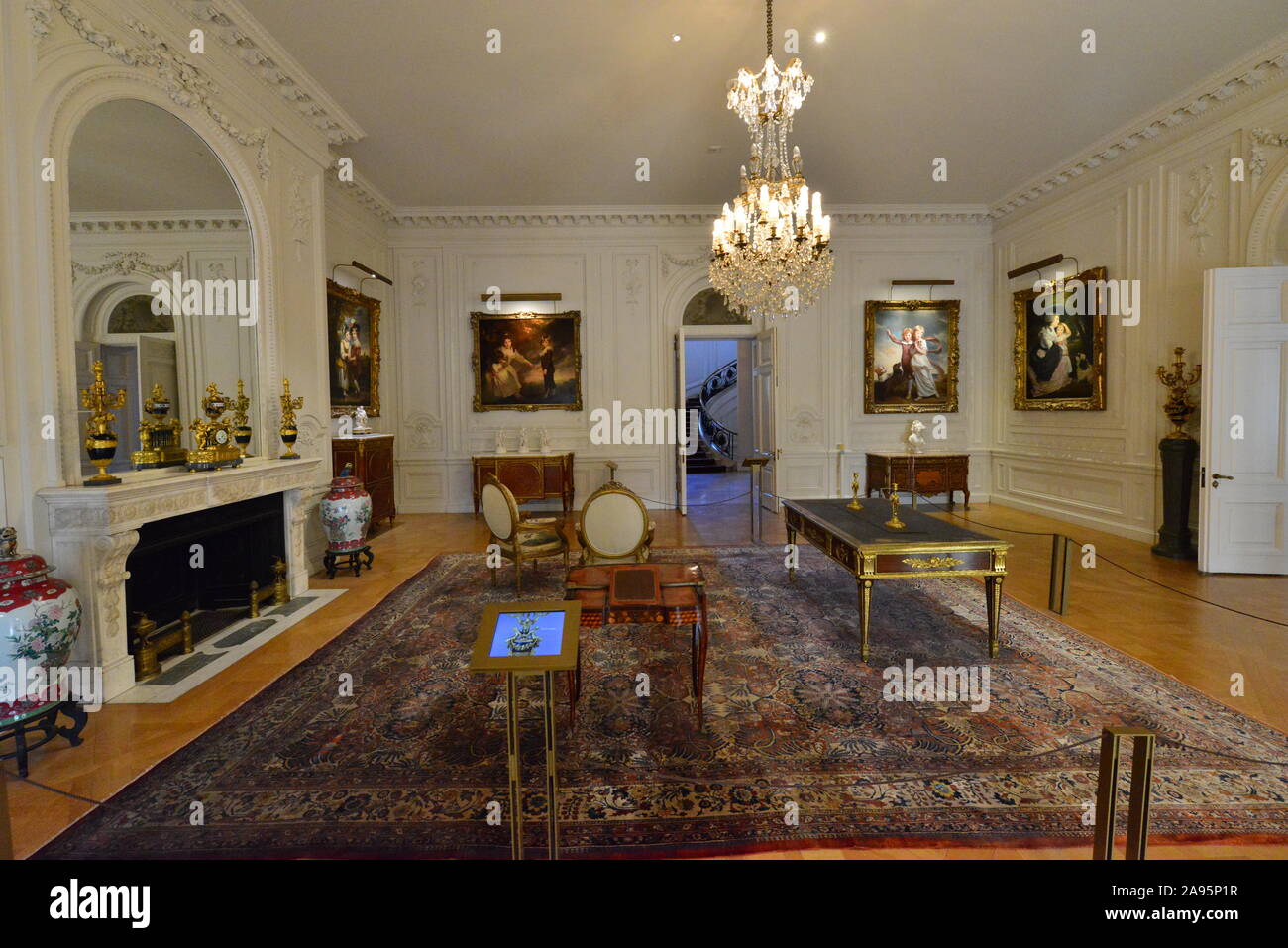 Huntington Mansion drawing room Stock Photo - Alamy