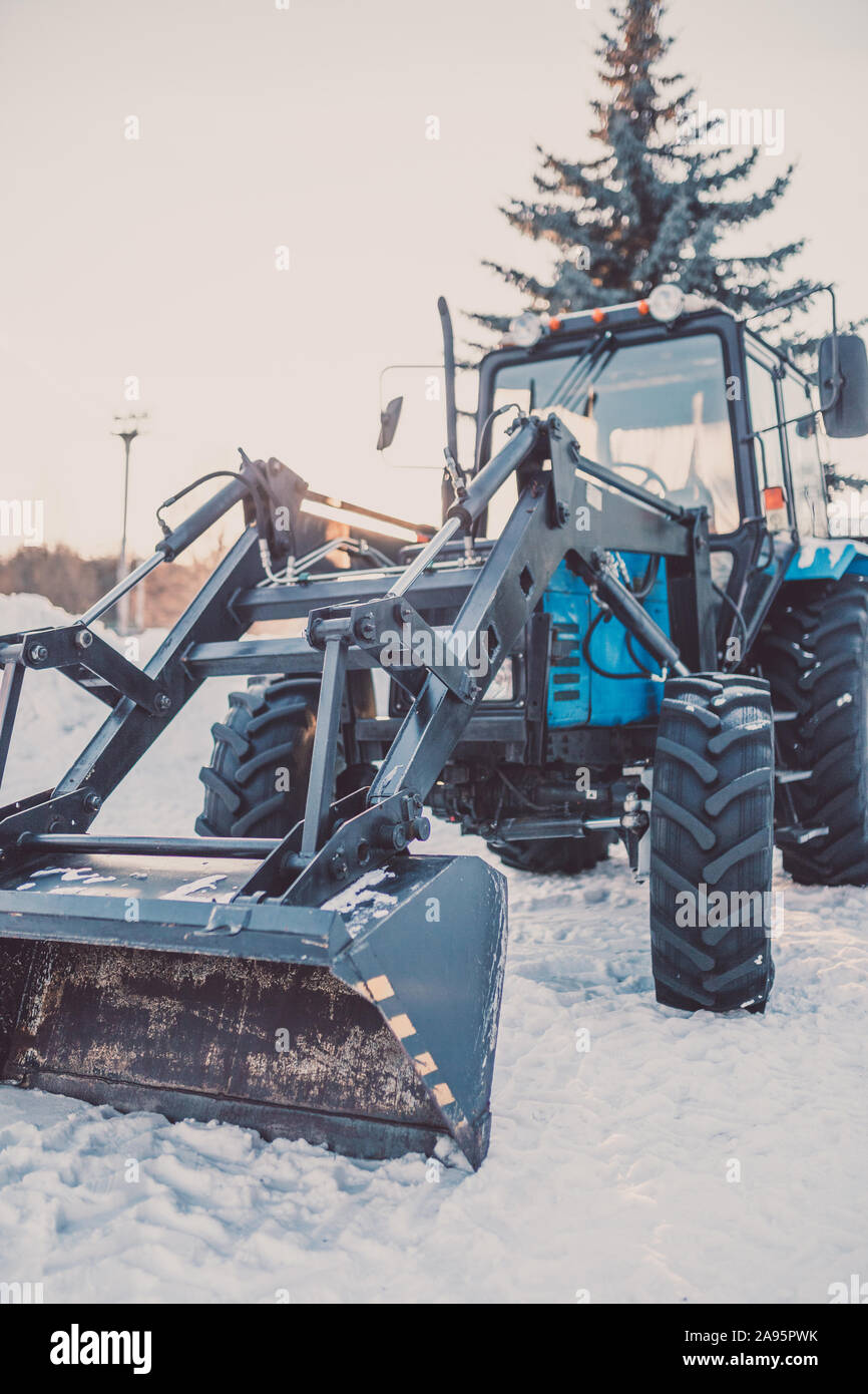 Bulldozer digger shovel loader scoop tractor hi-res stock photography ...