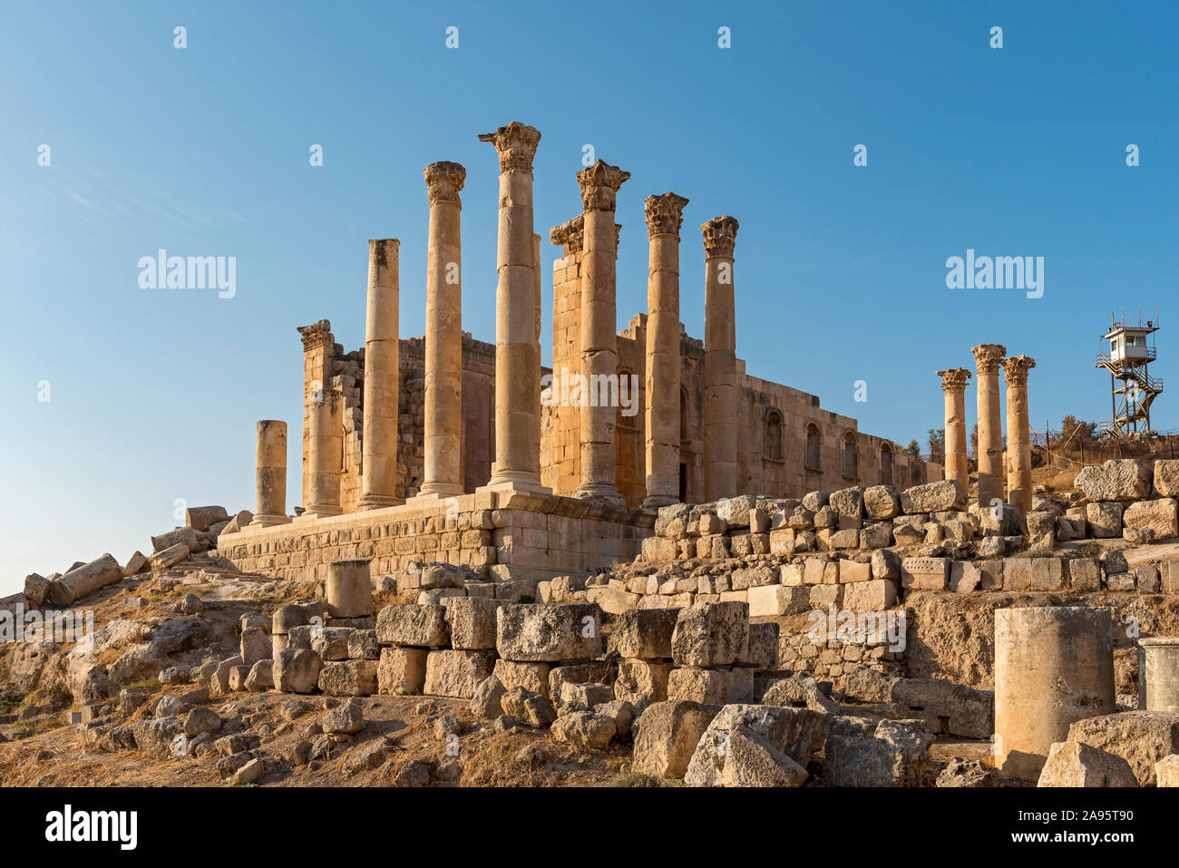 Temple of Zeus, Jerash, Jordan Stock Photo - Alamy