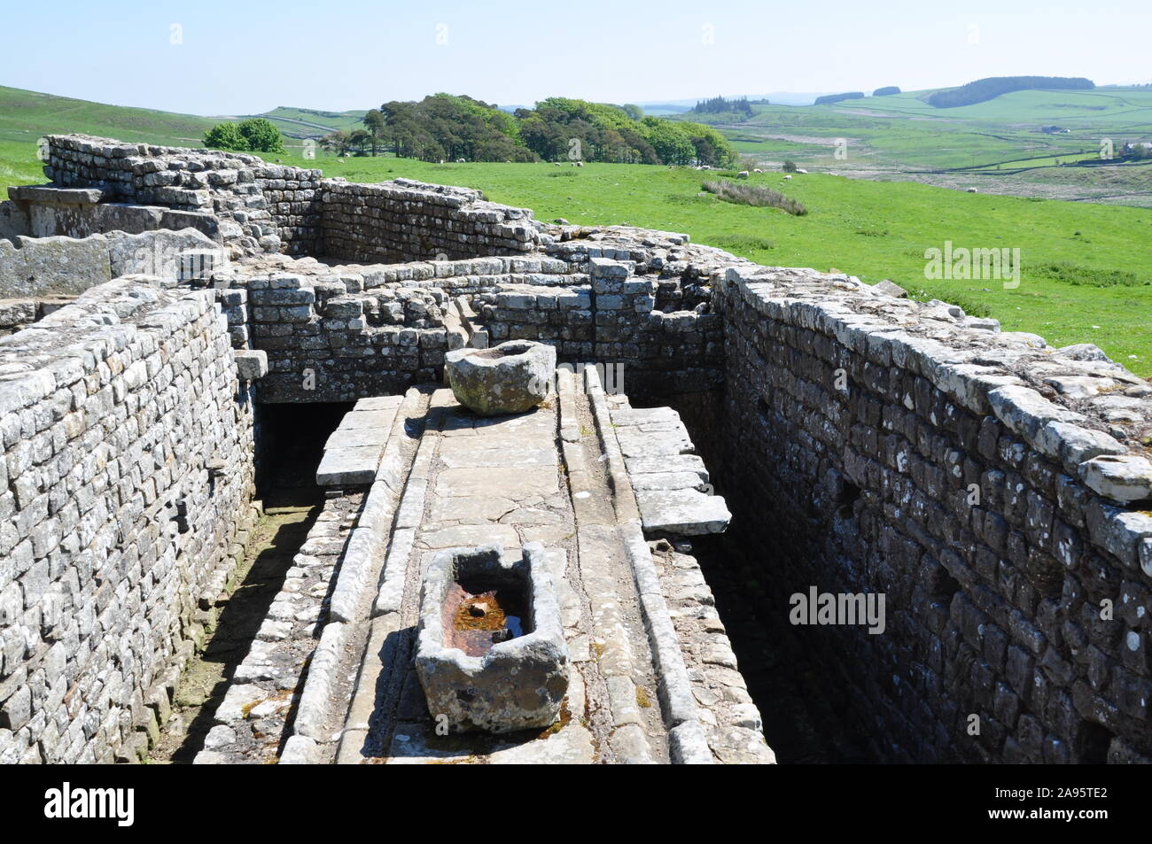 Hadrian's wall, Housesteads, the latrines Stock Photo - Alamy