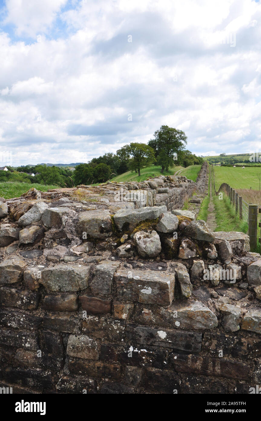 Hadrian's wall between Birdoswald and Gilsland Stock Photo - Alamy