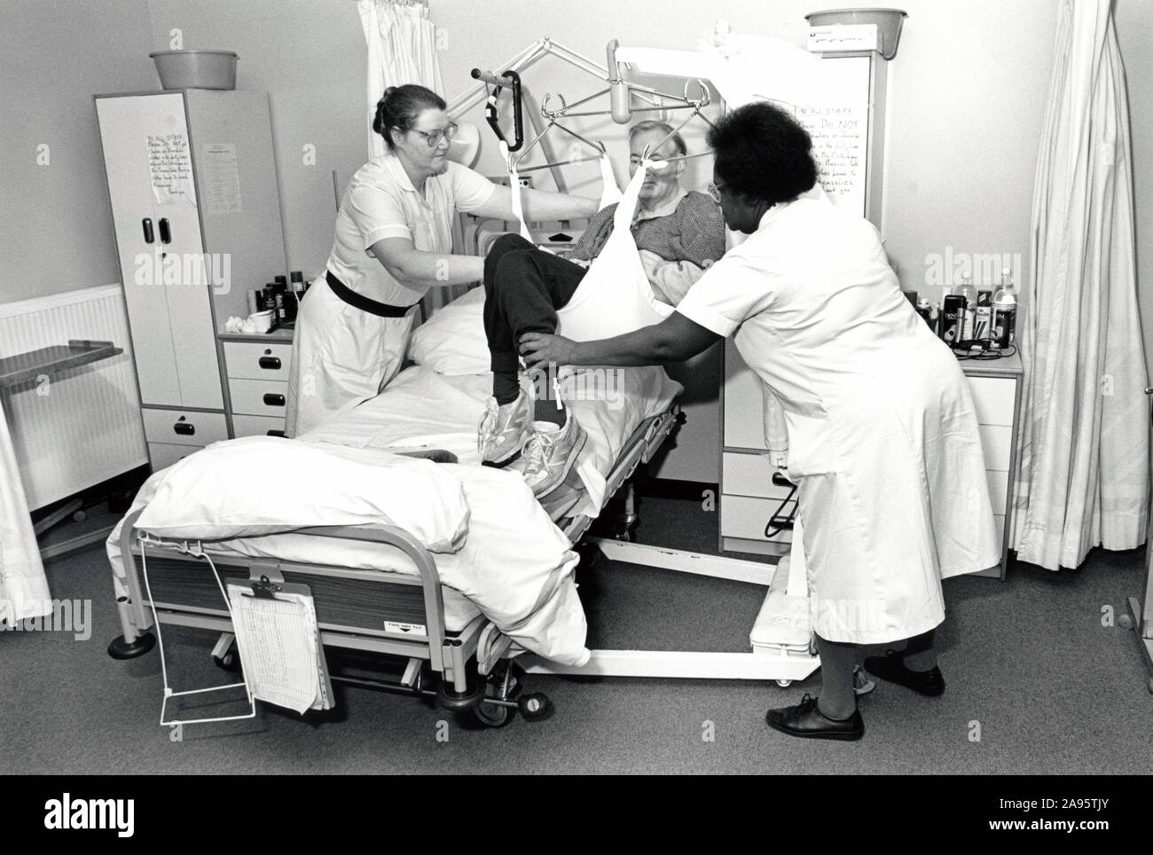 Patient hoist hi-res stock photography and images - Alamy