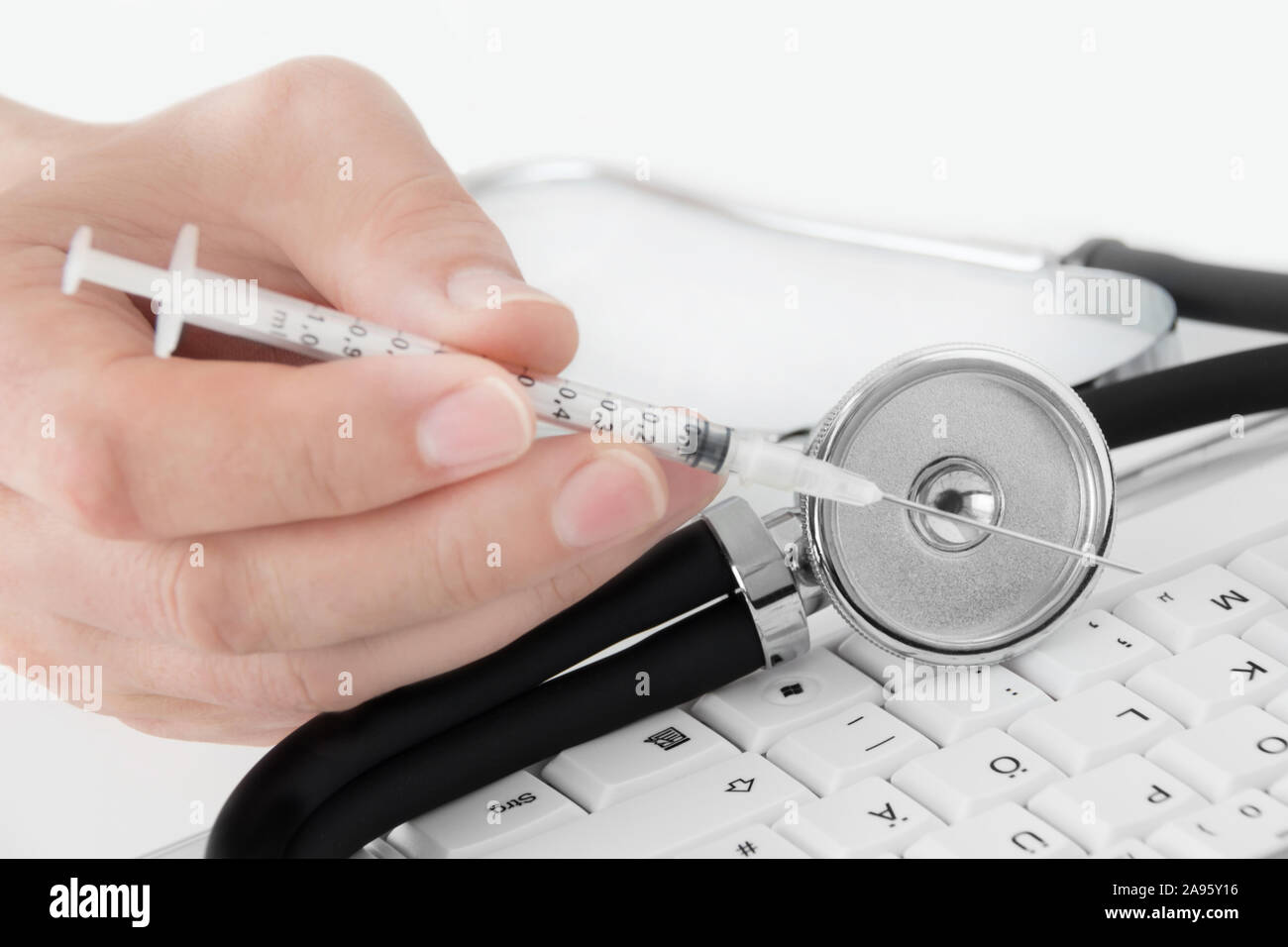 Male hand and injection close up Stock Photo - Alamy