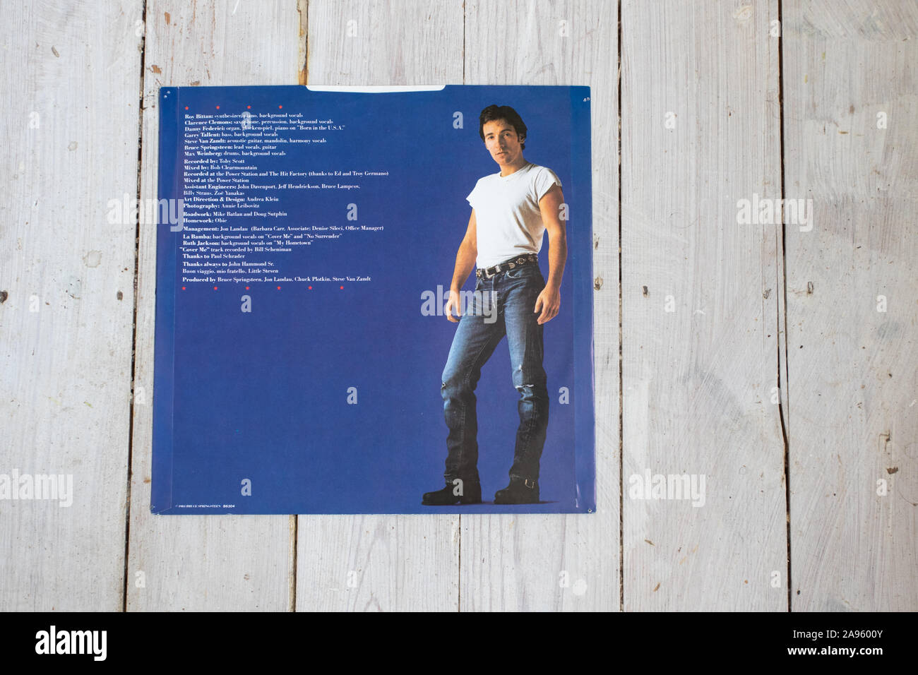 Bruce springsteen 1984 born in the usa hi-res stock photography and ...
