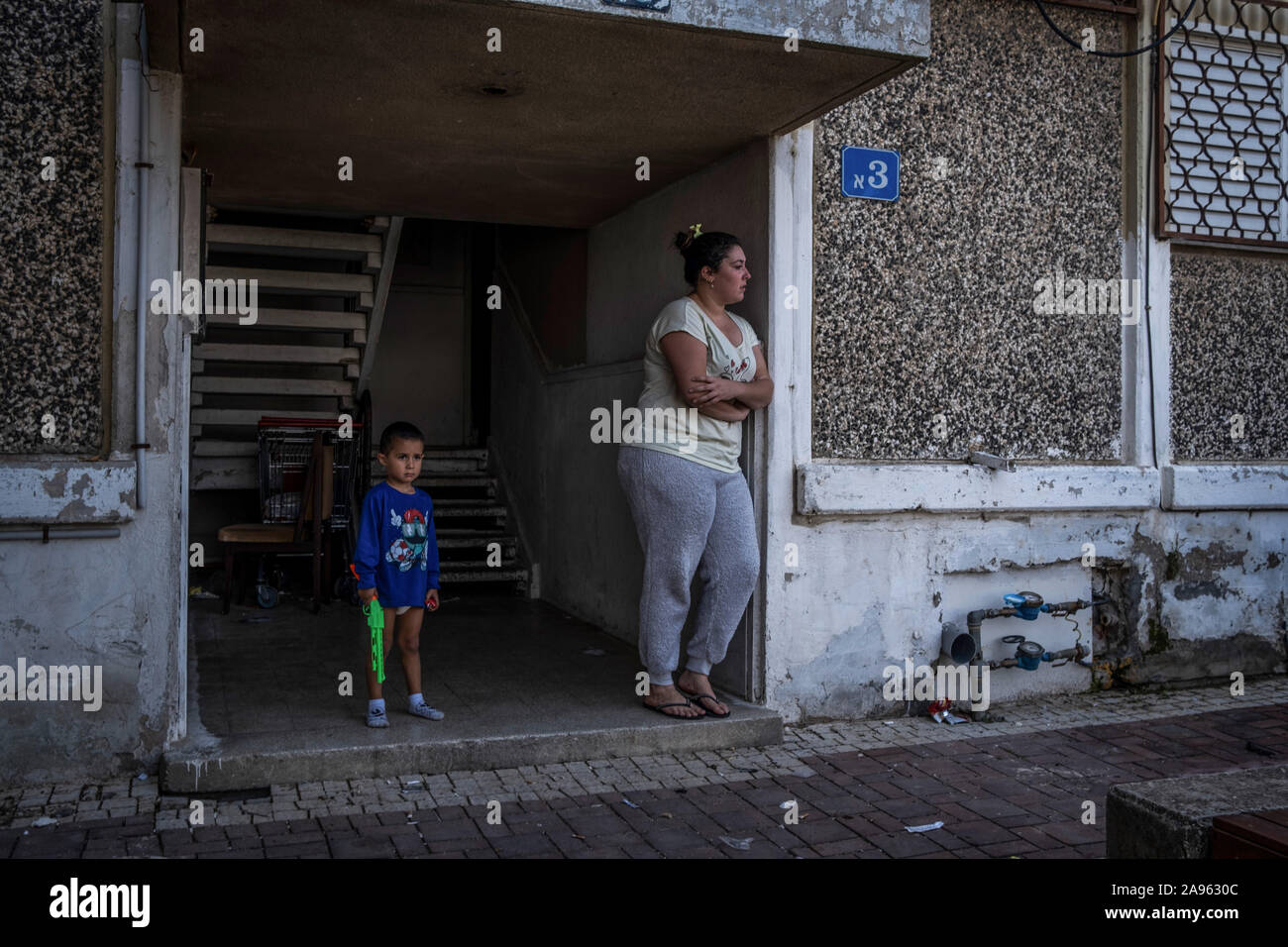 People seen on streets hi-res stock photography and images - Alamy