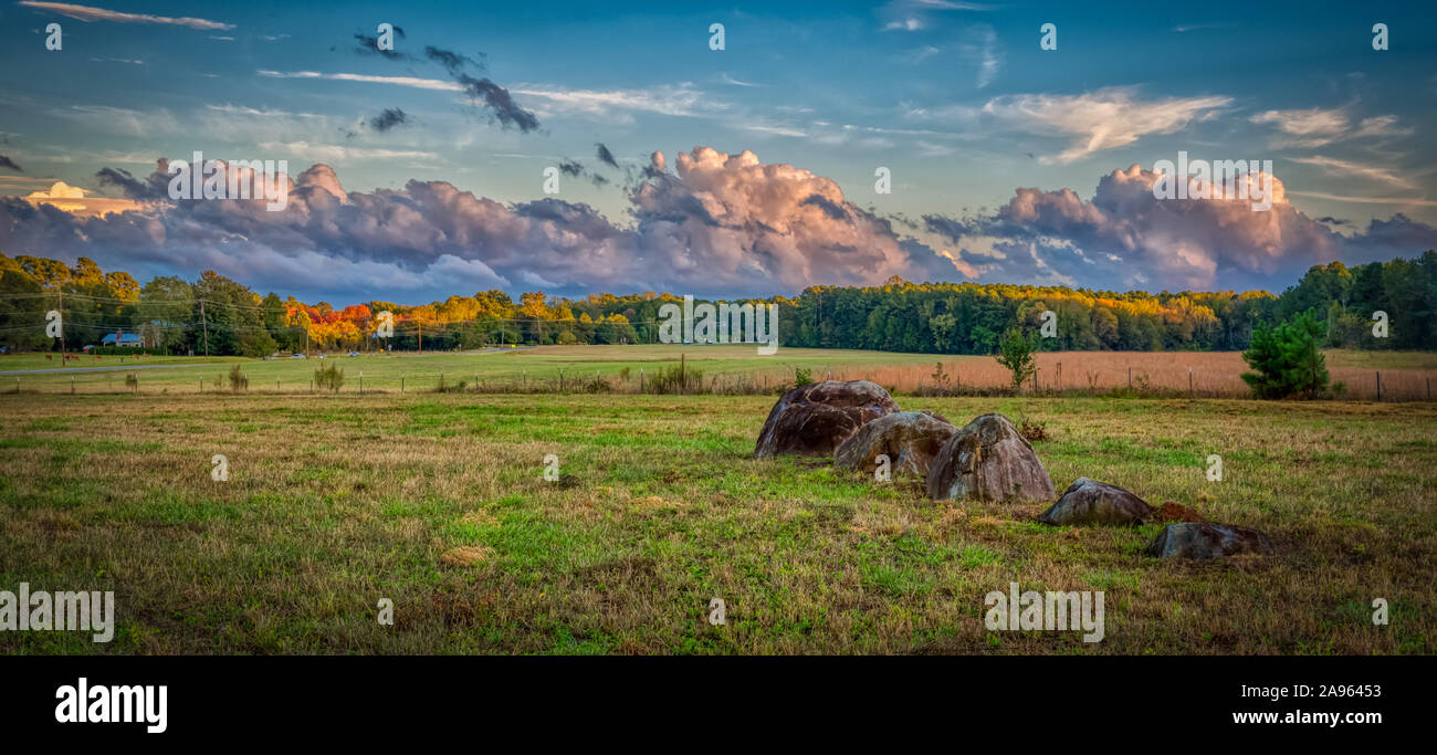 Boulders in a row hi-res stock photography and images - Alamy