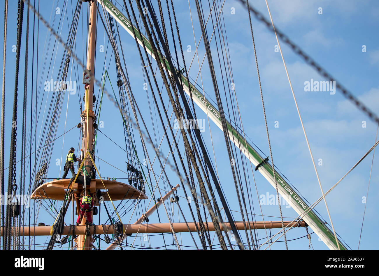 Mizzenmast hi-res stock photography and images - Alamy