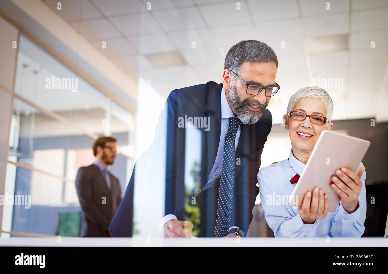 Business people meeting corporate digital device connection concept ...