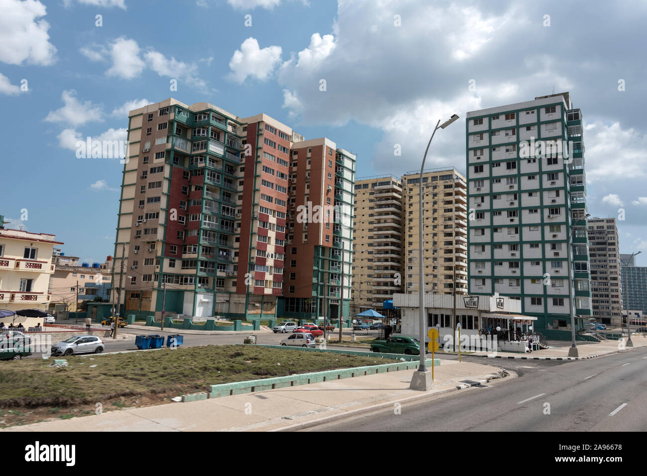 Cuban housing hi-res stock photography and images - Alamy