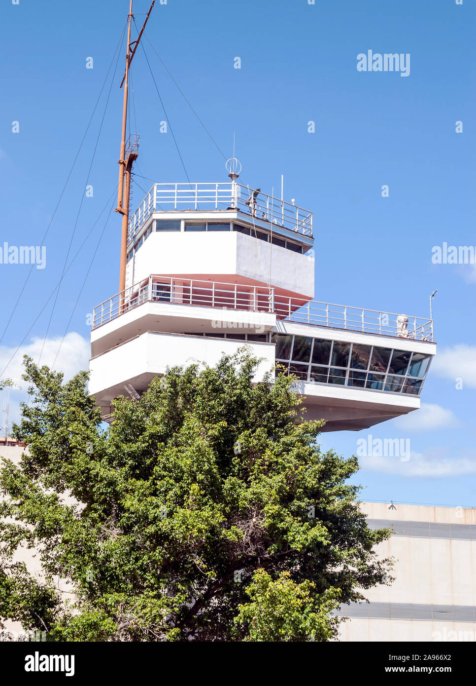 Air traffic control gatwick airport hi-res stock photography and images ...