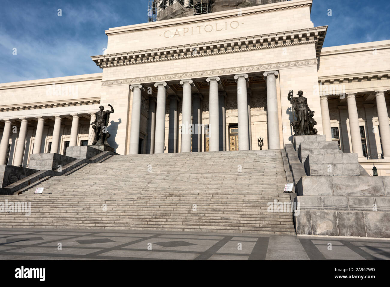 Cuban assembly hi-res stock photography and images - Alamy