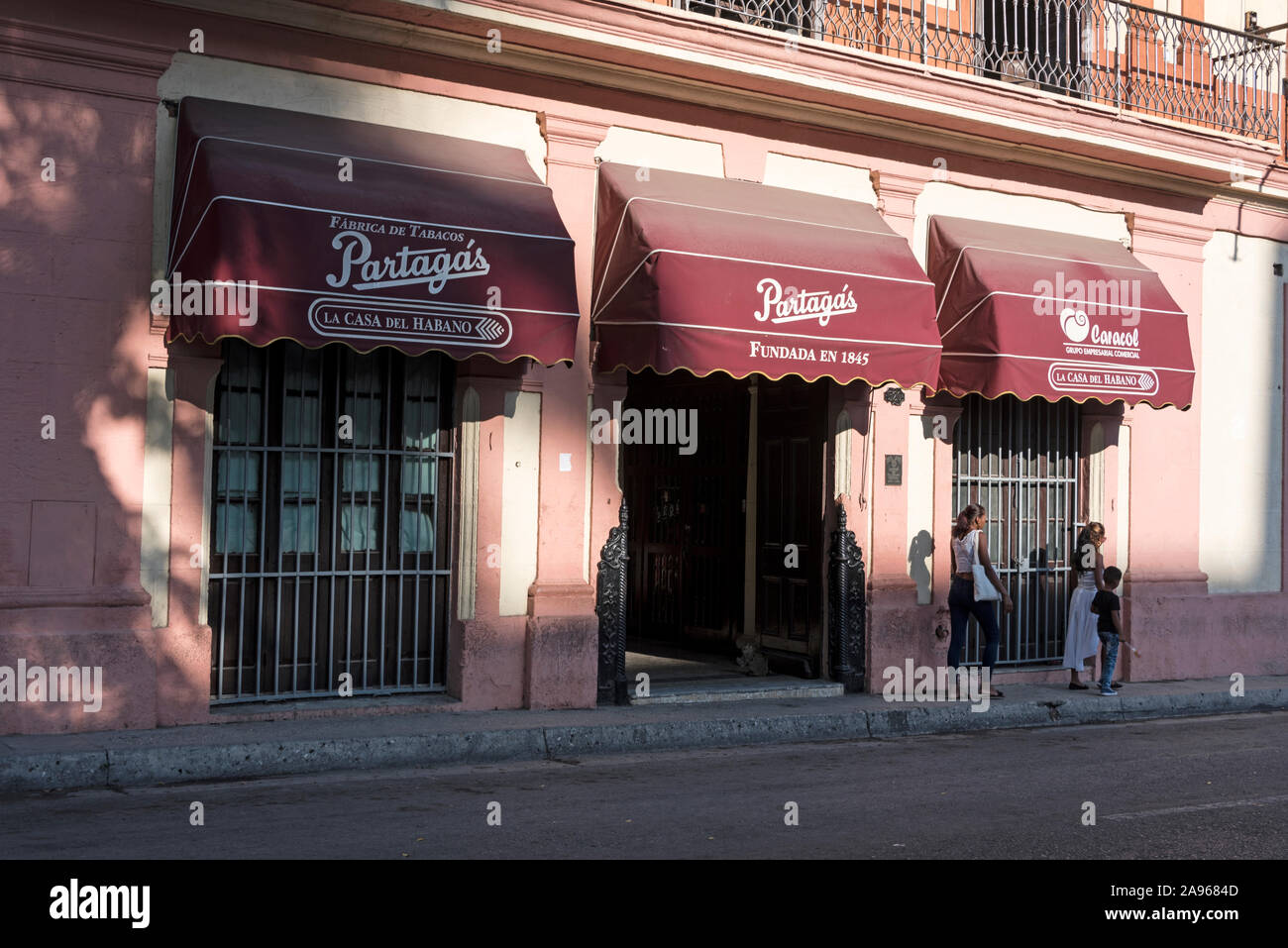 Cuban Cigar Factory High Resolution Stock Photography and Images - Alamy
