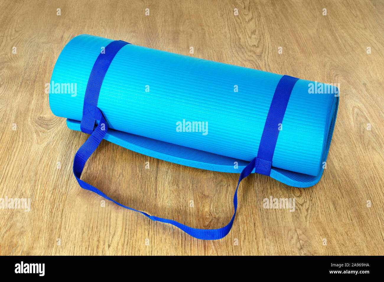Yogamats hi-res stock photography and images - Alamy