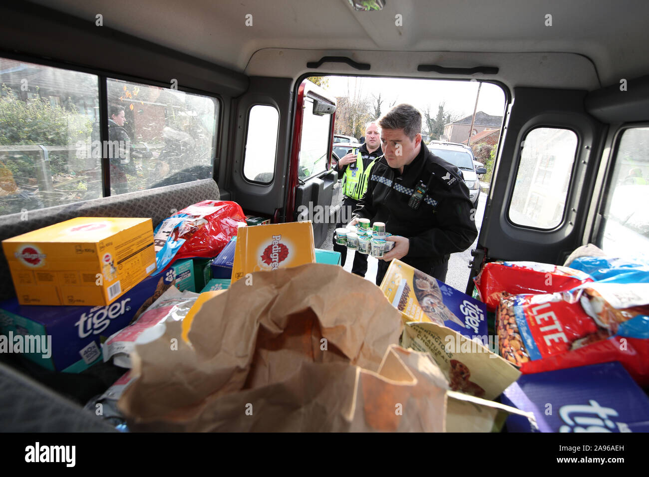 Back of police car hi-res stock photography and images - Alamy