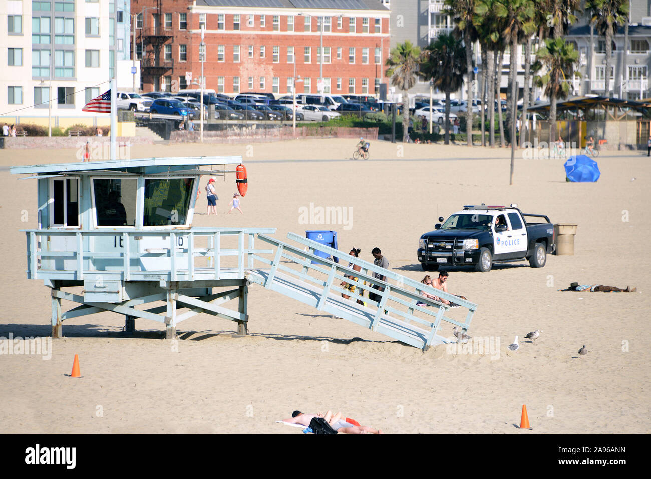 Lifeguard post and police car on the beach of Santa Monica, California ...