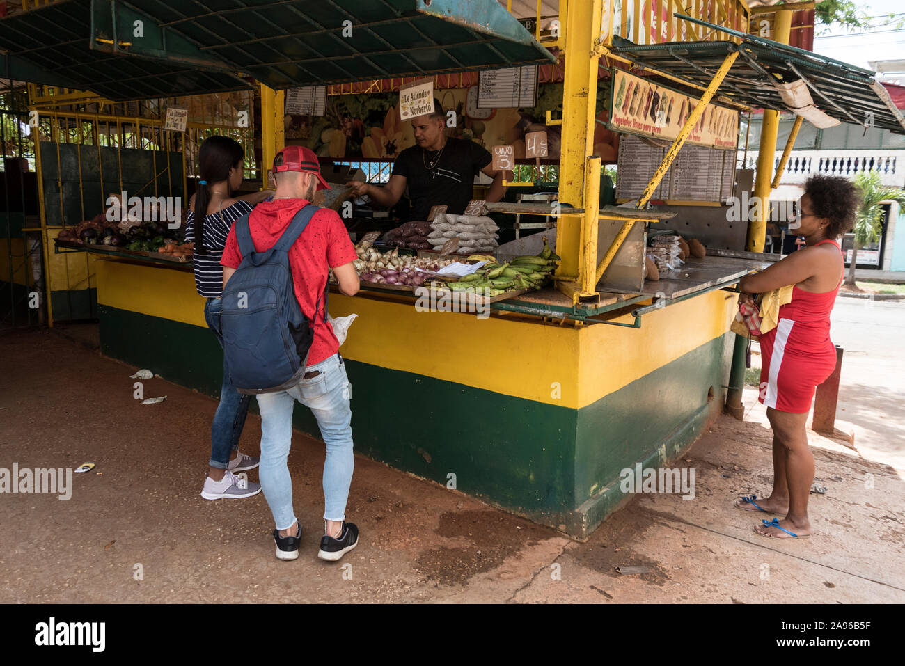 Cuban unemployment hi-res stock photography and images - Alamy