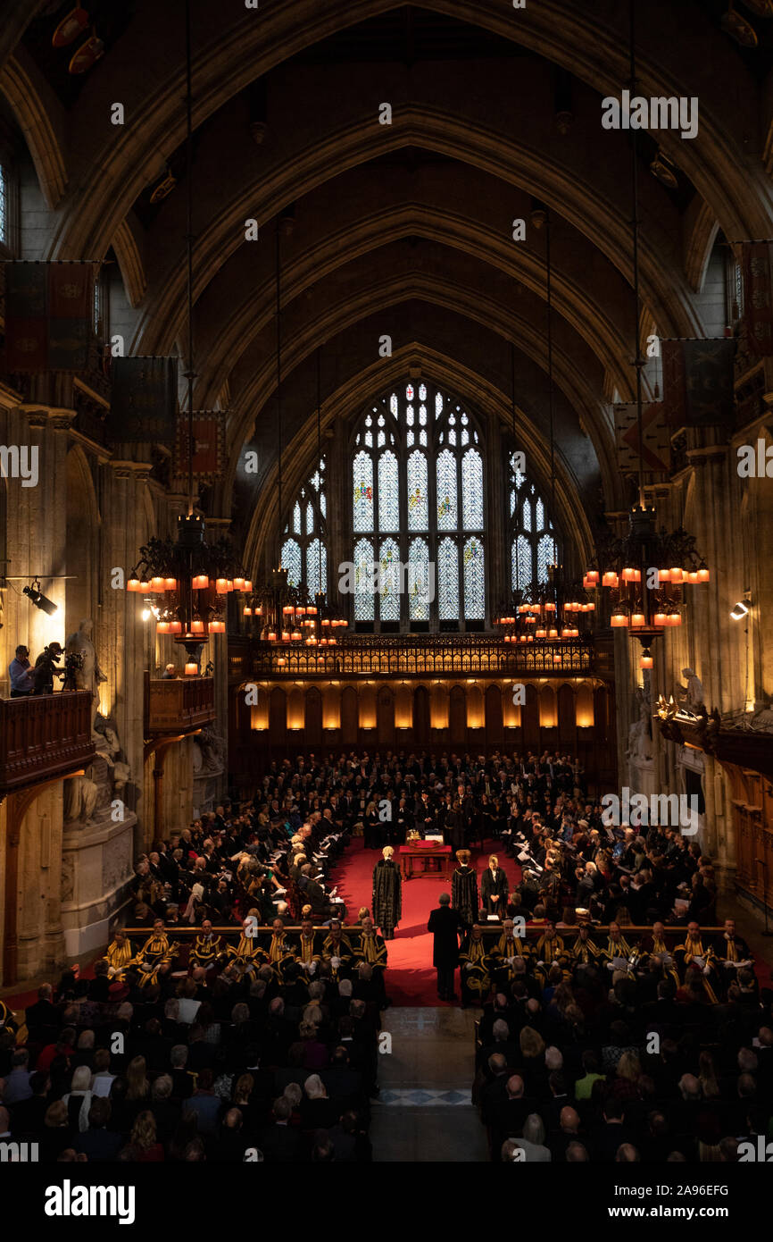 Peter estlin hands over to william russell hi-res stock photography and ...