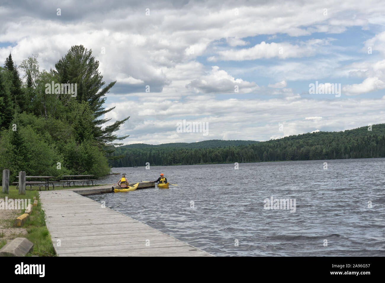 Algonquin provincial park canoe hi-res stock photography and images - Alamy