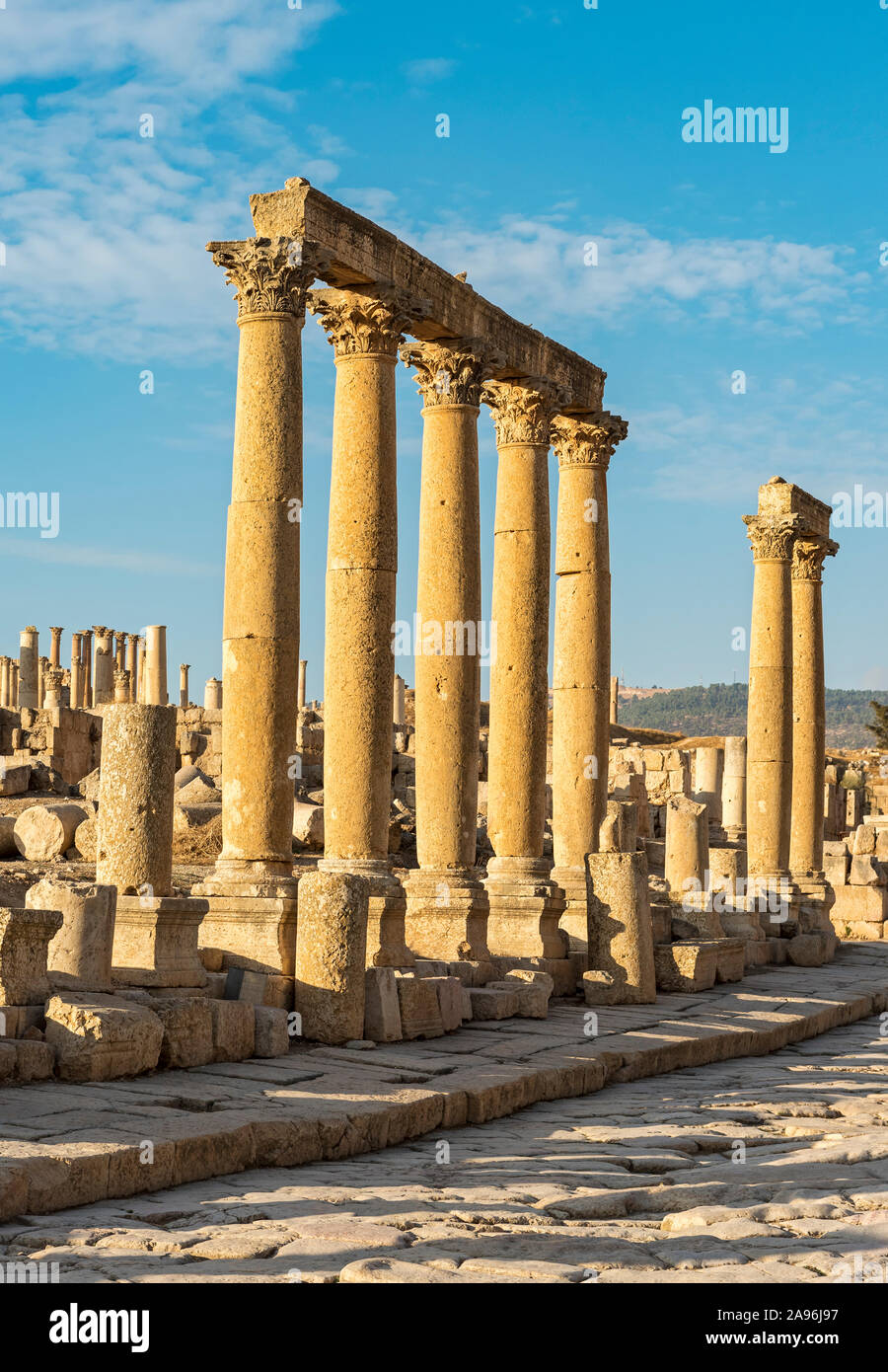 South section of Cardo Maximus street, Jerash, Jordan Stock Photo - Alamy