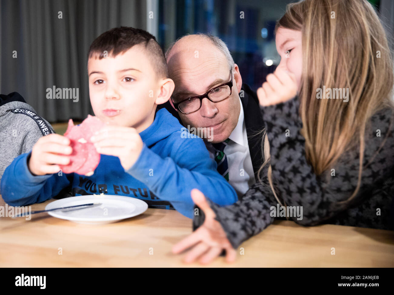Hamburg, Germany. 12th Nov, 2019. Ties Rabe (SPD, M), Senator of ...