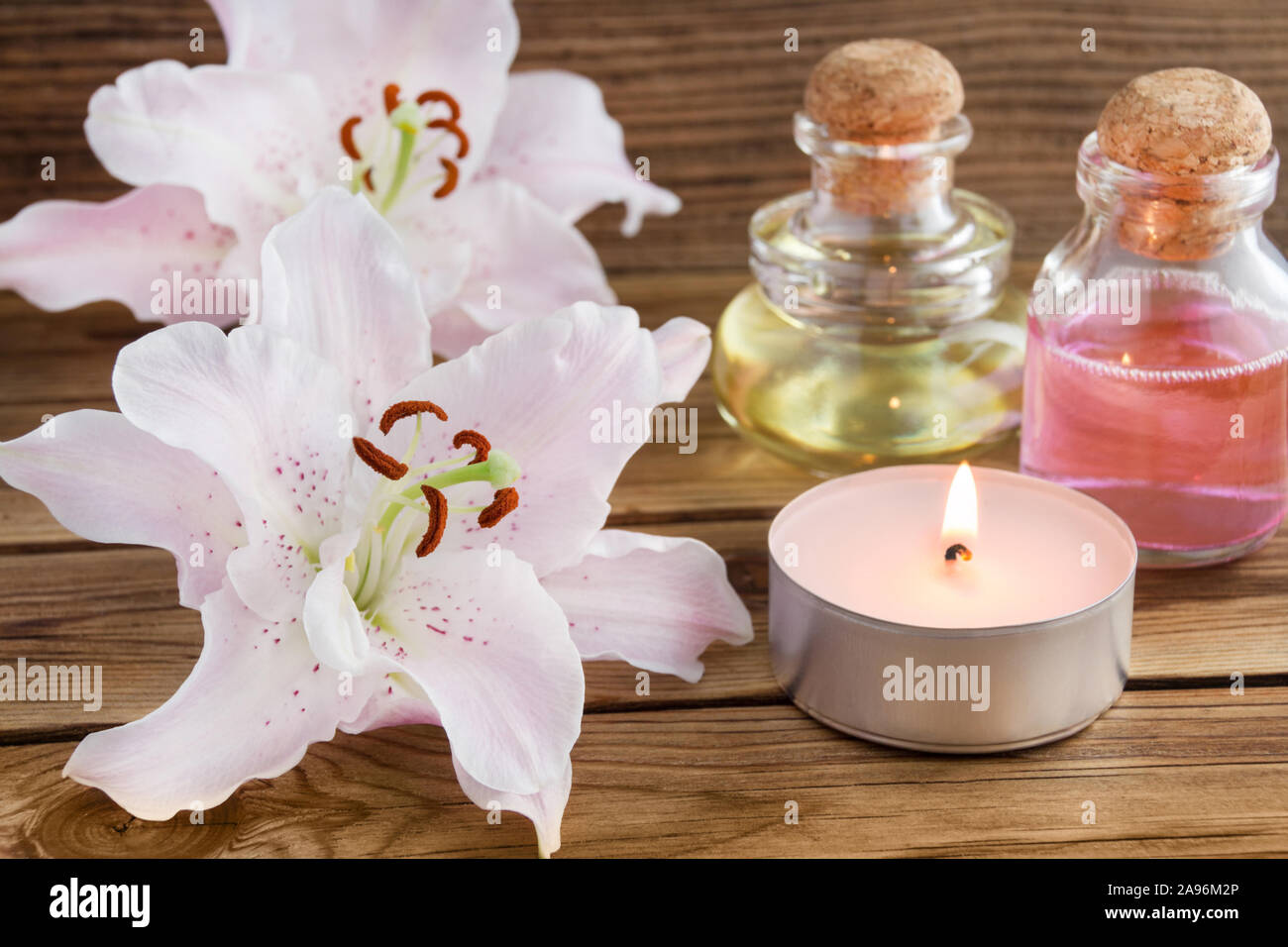 Lily essential hi-res stock photography and images - Alamy