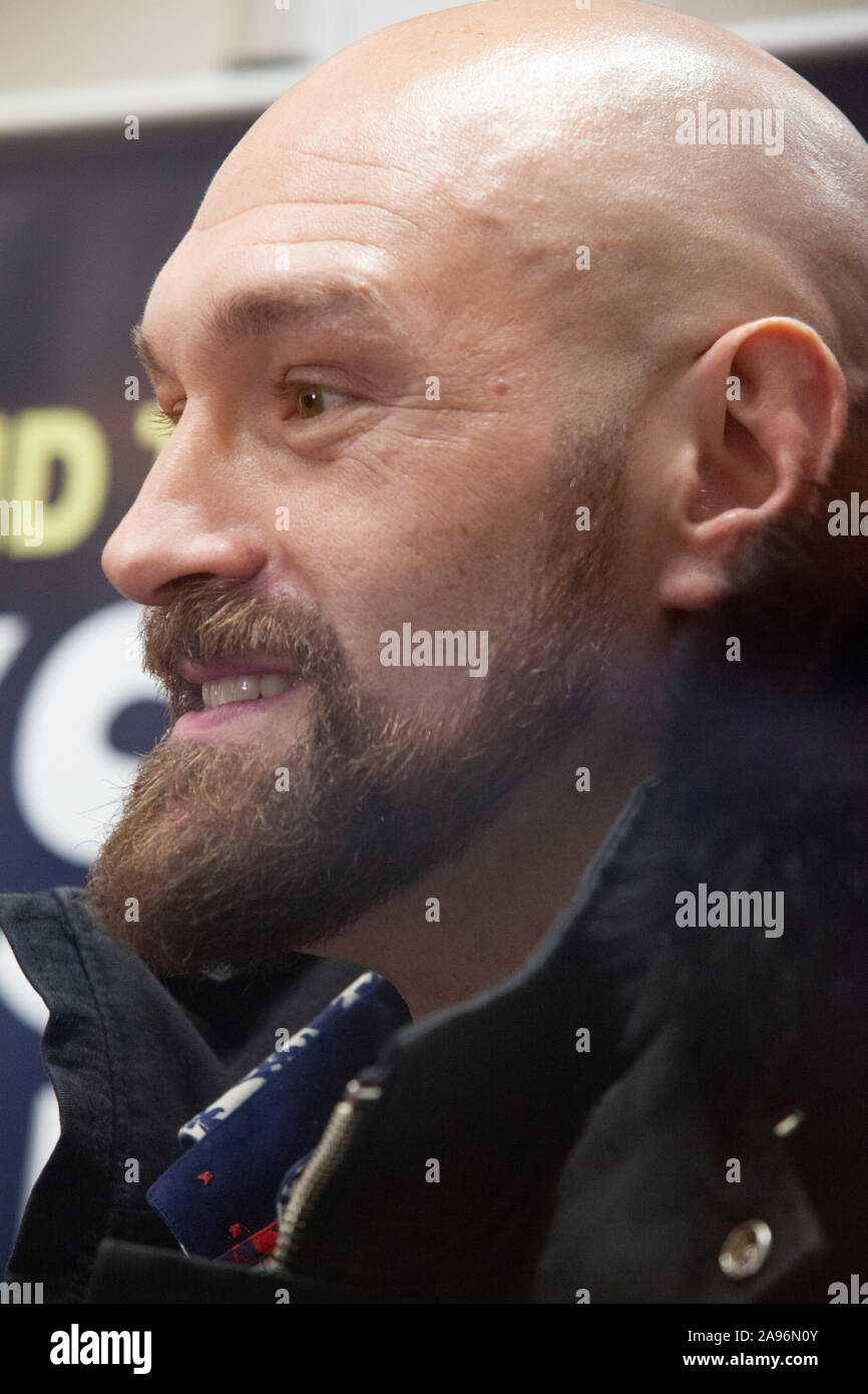 Boxer Tyson Fury delighted hundreds of fans by posing for photos and ...