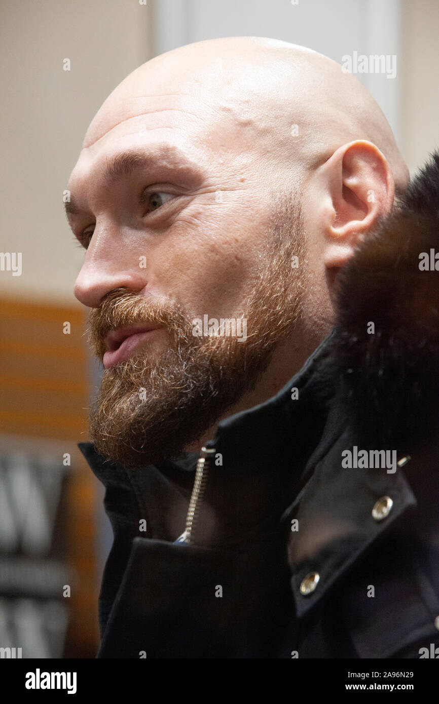 Boxer Tyson Fury delighted hundreds of fans by posing for photos and ...