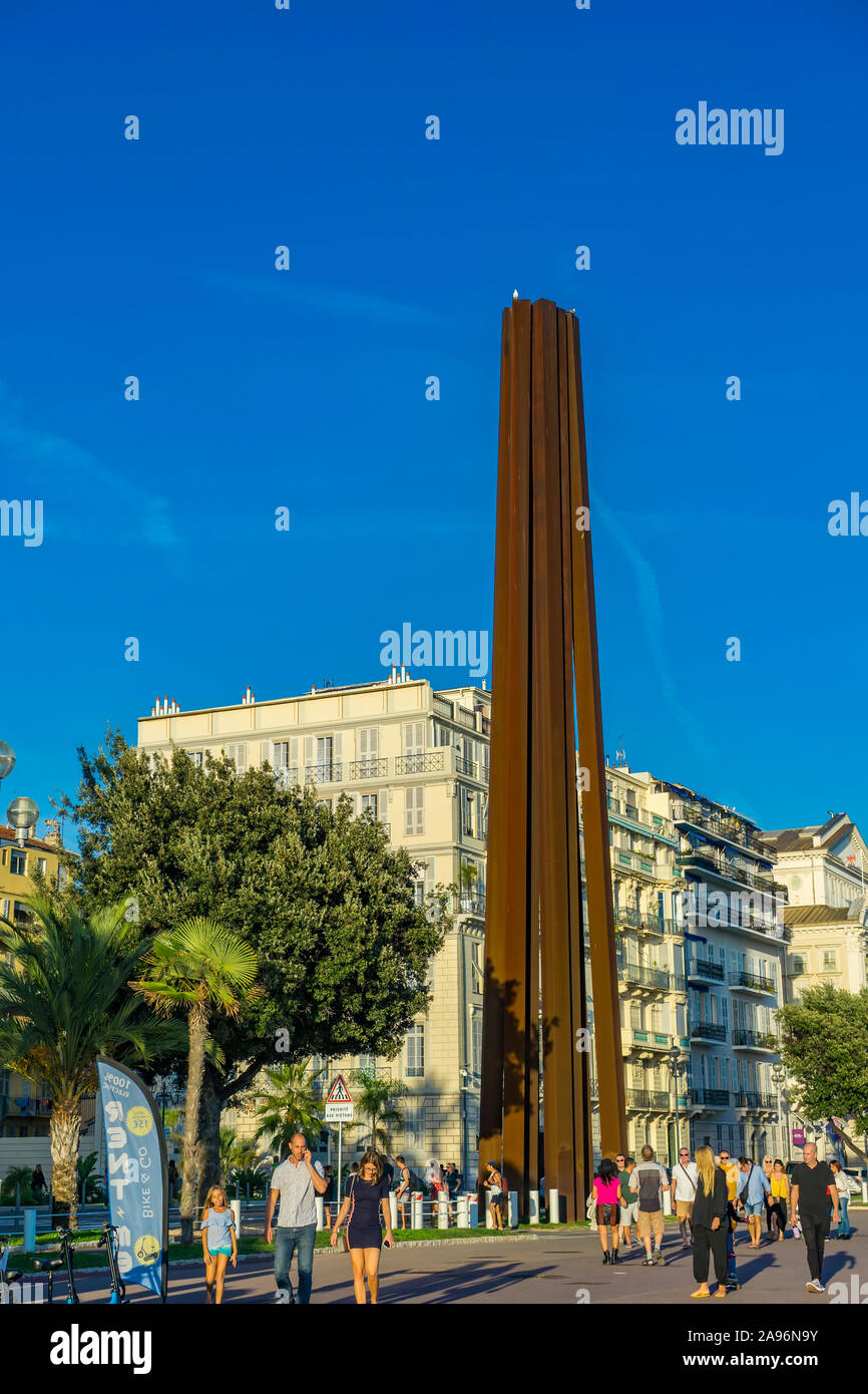NICE, FRANCE - OCTOBER 6, 2019: Unidentified people by Neuf lignes ...