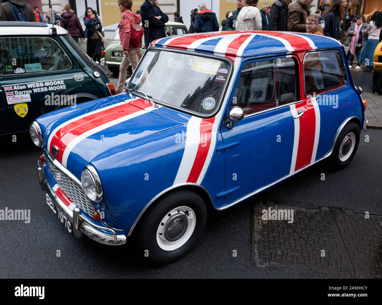 Three-quarter Front view of Matt Thornton's, 1965, Austin Mini ...