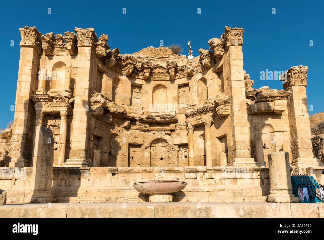 Nymphaeum fountain, Jerash, Jordan Stock Photo - Alamy