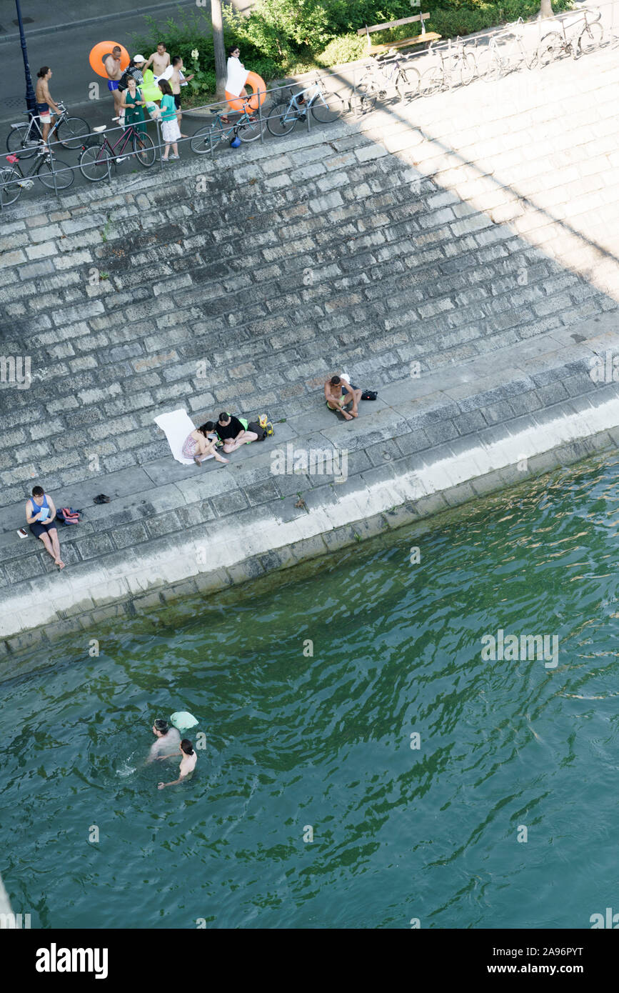 Leaves floating downstream hi-res stock photography and images - Alamy