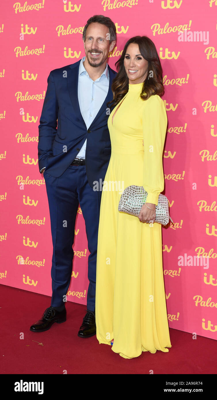 Yelow suit hi-res stock photography and images - Alamy
