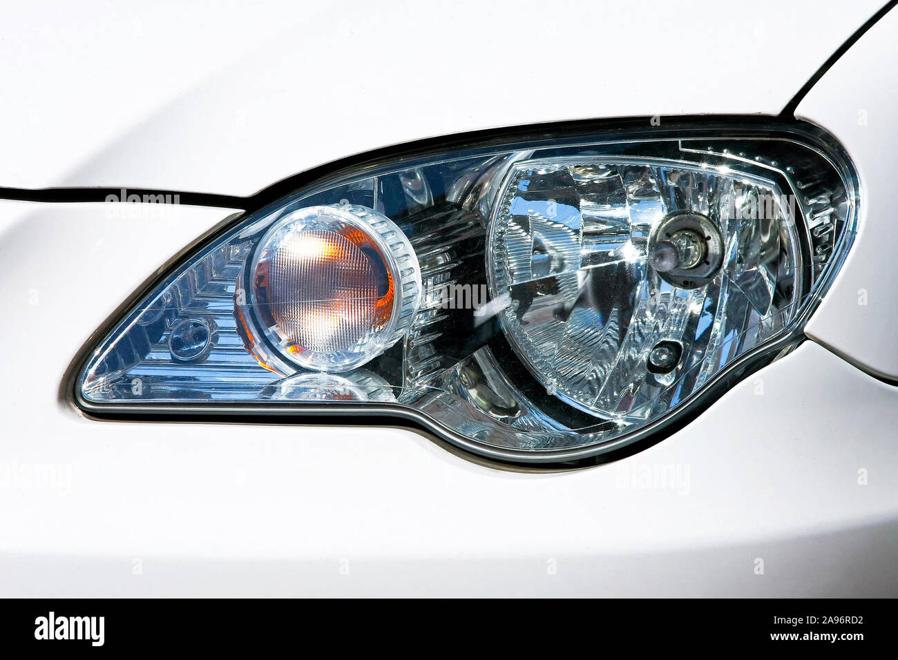 Front headlights hi-res stock photography and images - Alamy