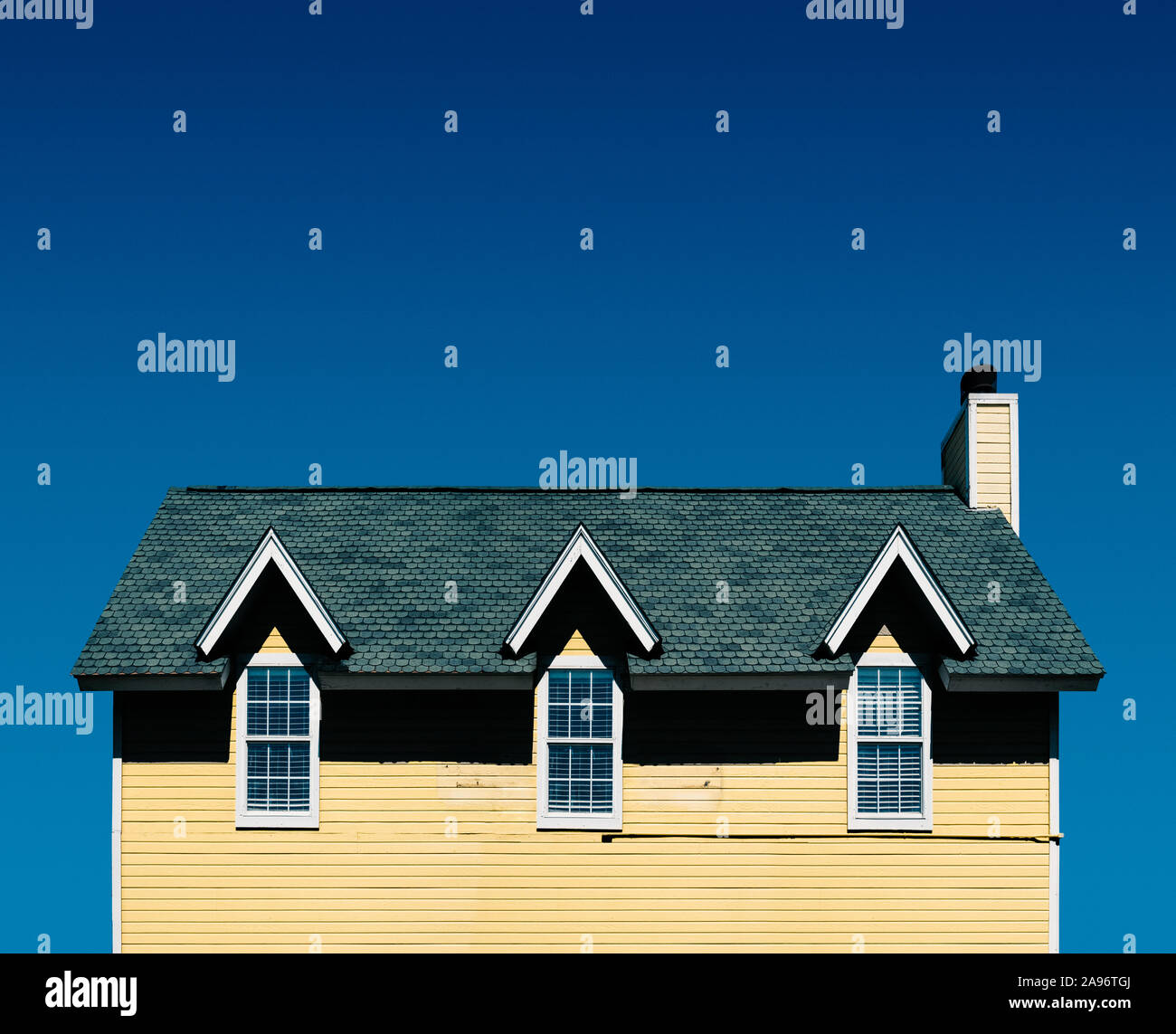 Blue and yellow architecture hi-res stock photography and images - Alamy