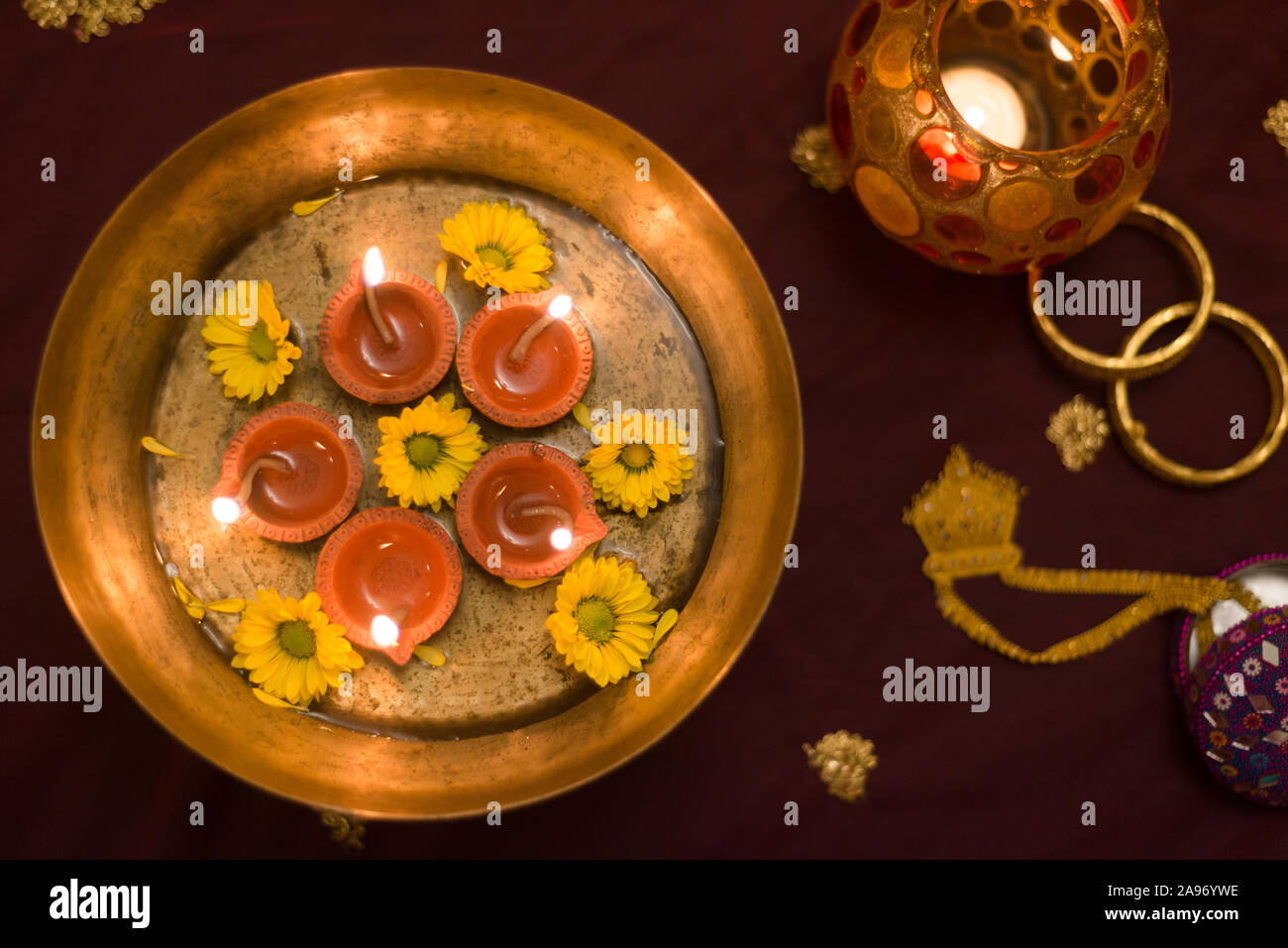Diwali hi-res stock photography and images - Alamy