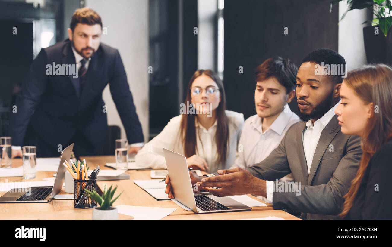 Meeting process hi-res stock photography and images - Alamy