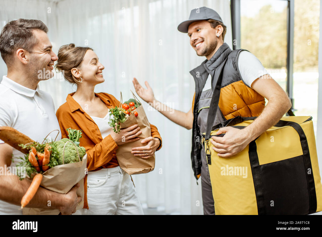 Delivery room family hi-res stock photography and images - Alamy