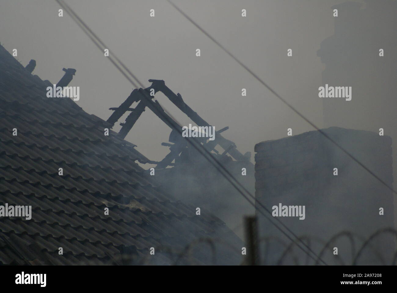 Fire escape to roof hi-res stock photography and images - Alamy