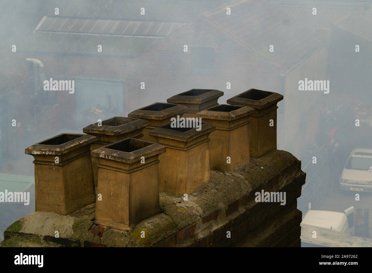 Fire escape to roof hi-res stock photography and images - Alamy