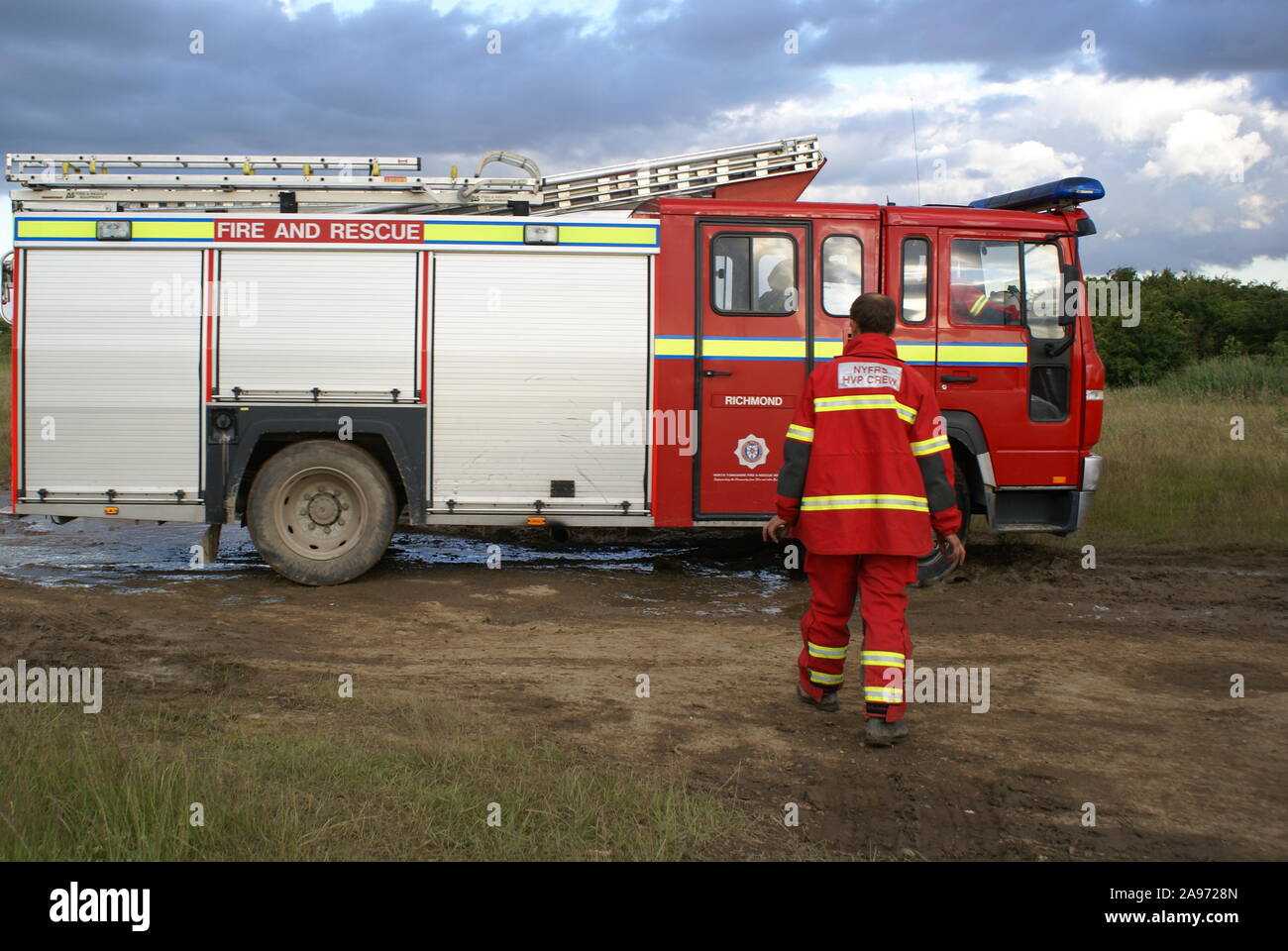 Fireman high volume water pump hi-res stock photography and images - Alamy