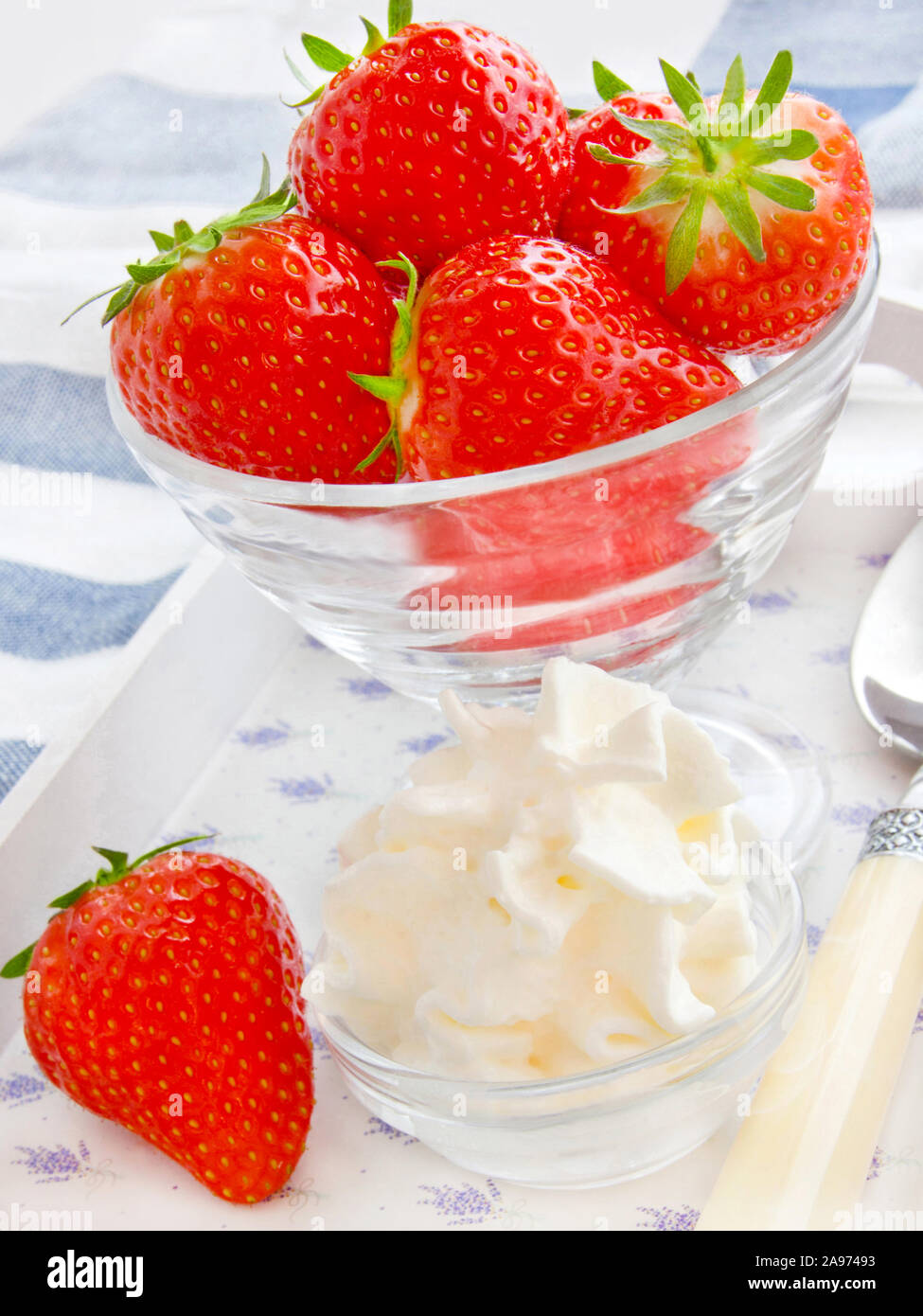 Strawberries in country kitchen hi-res stock photography and images - Alamy