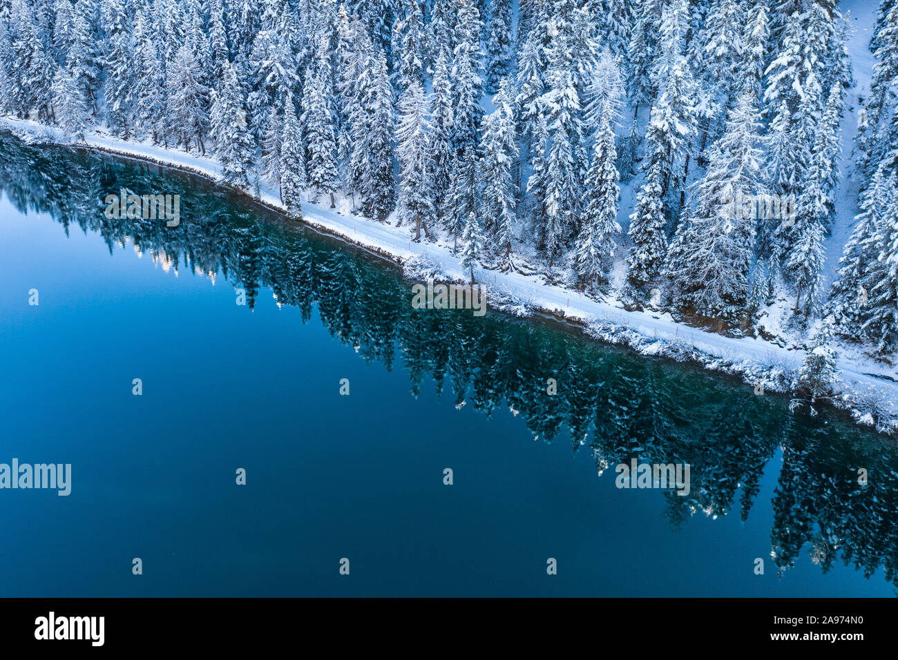 Reflection water snow tree hi-res stock photography and images - Alamy