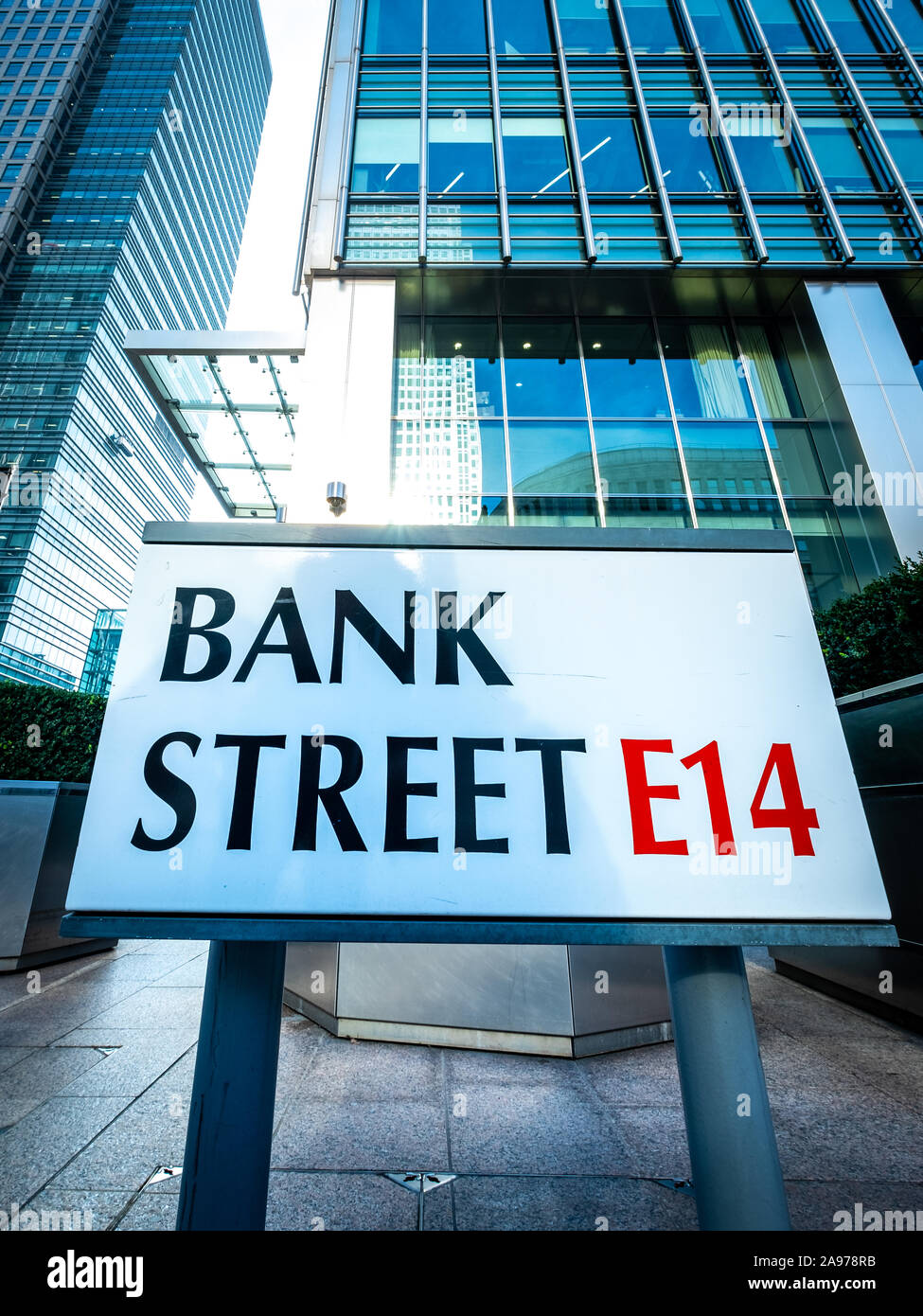Bank Street sign, Canary Wharf, London Stock Photo - Alamy