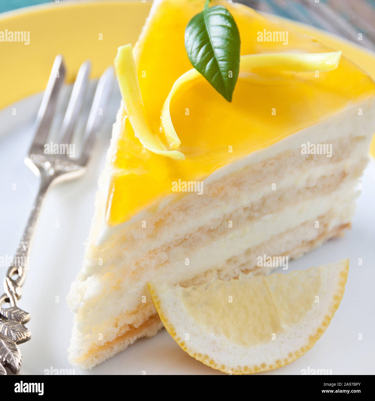 Lemon flan cake hi-res stock photography and images - Alamy