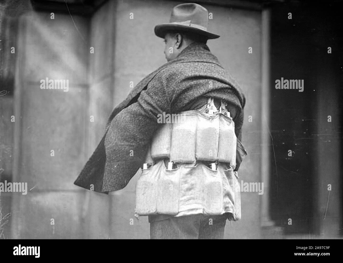 Eliot Ness Umbrella Photo