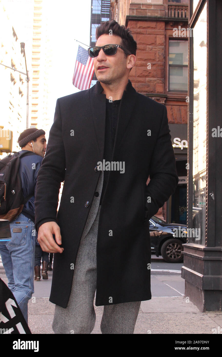 New York, NY, USA. 13th Nov, 2019. Jon Bernthal at Build Series in New ...