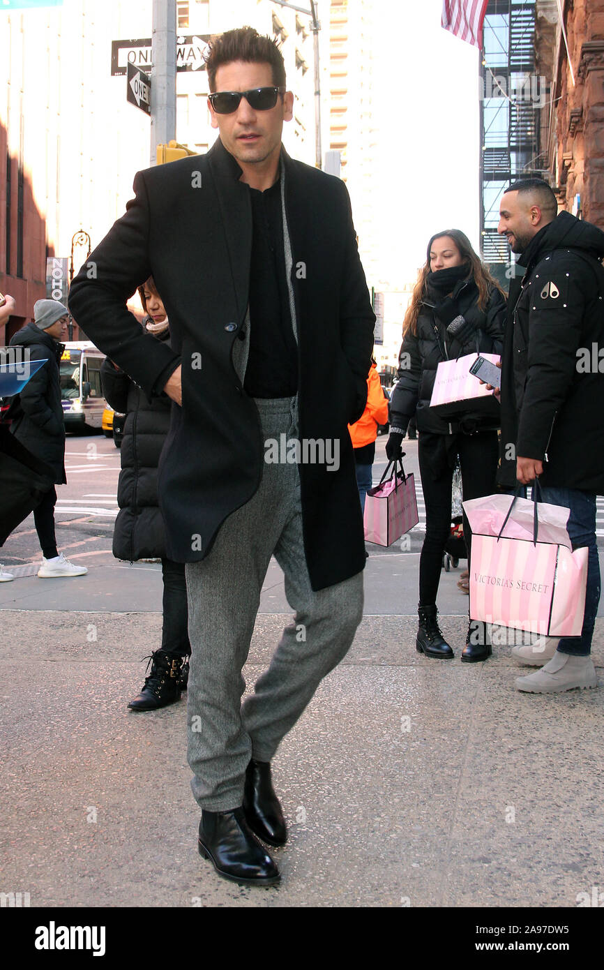 New York, NY, USA. 13th Nov, 2019. Jon Bernthal at Build Series in New ...