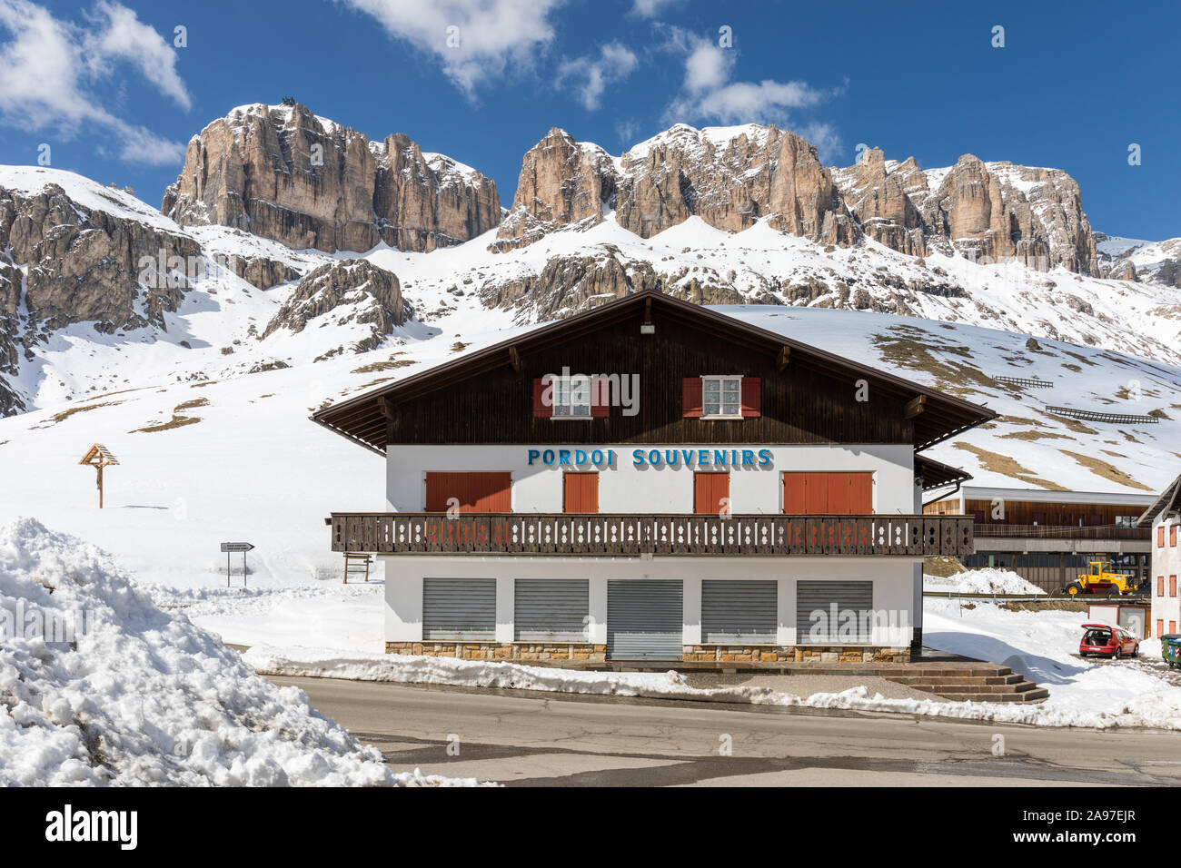 Passo pordoi hi-res stock photography and images - Alamy